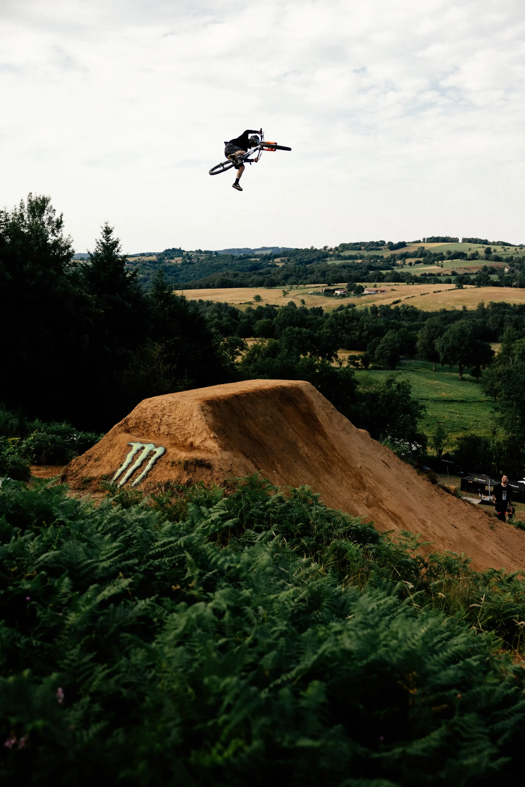 Monster Energy : Backyard Battle - OCTA STUDIO